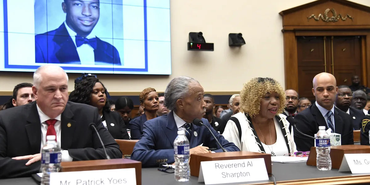 Her Fight, His Name: The Story of Gwen Carr and Eric Garner ...